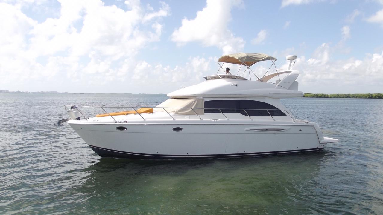 Meridian 420 with Flybridge - Cancun boat rental - CancunCD - Catamaran ...