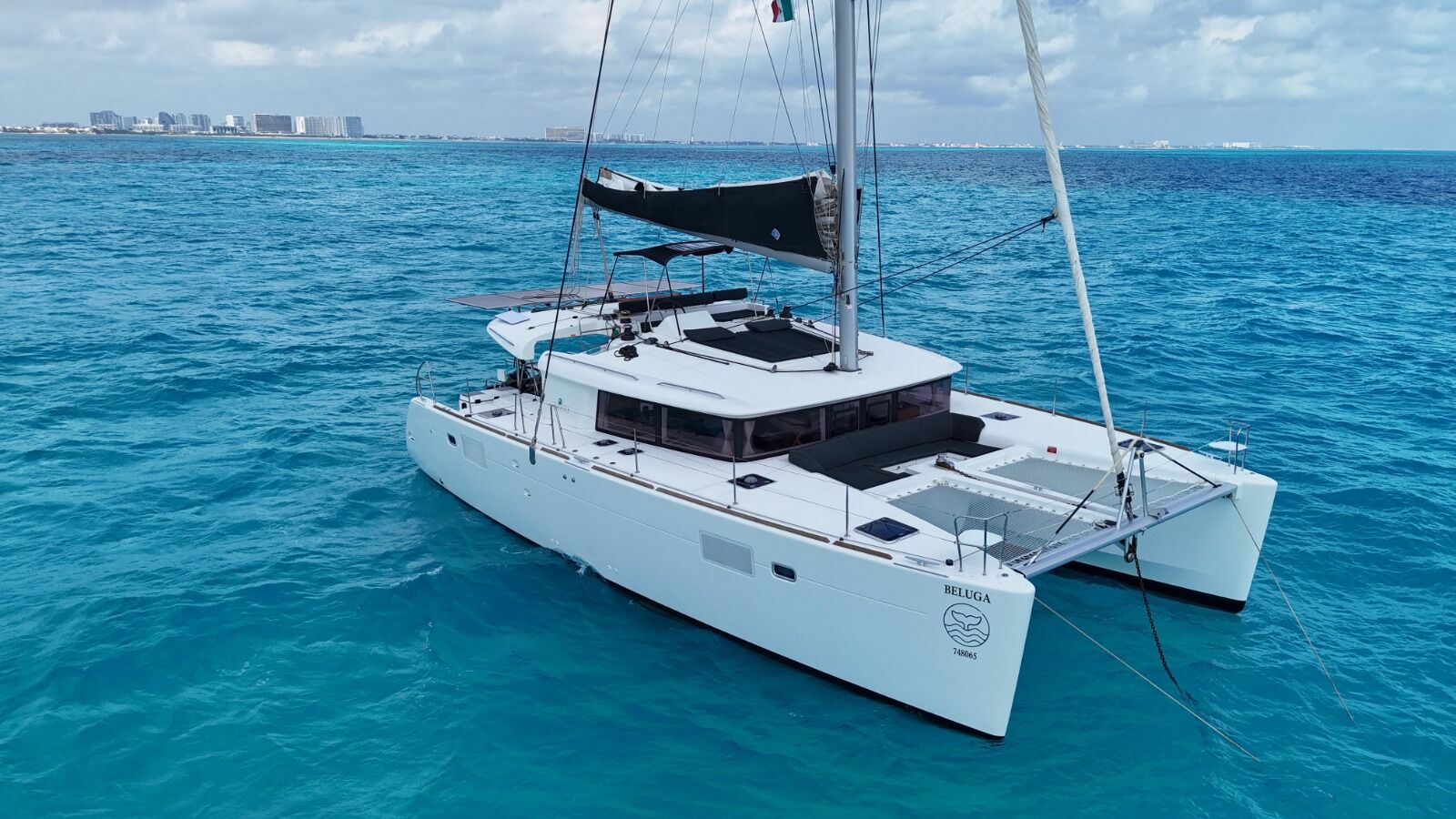 Super Luxury Catamaran Yacht Charter - CancunCD - Catamaran Dream